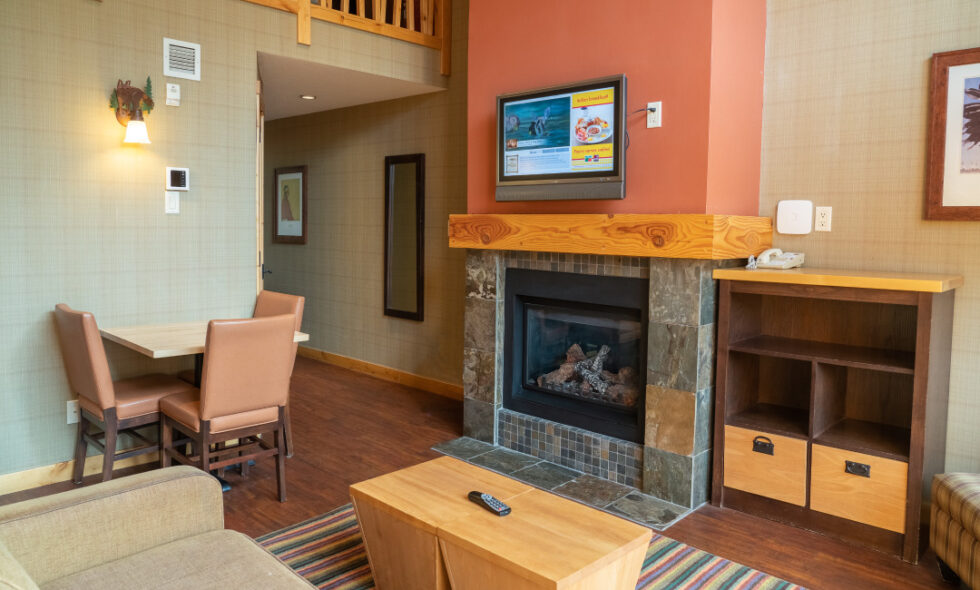 Premium One Bedroom Plus Loft Suite - Fox Hotel & Suites