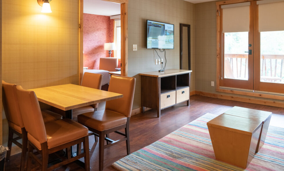 Rooms and Suite - Fox Hotel & Suites - Accommodation in Banff